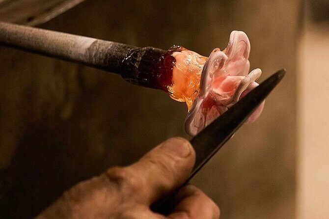 Glass Blowing Demonstration : pickup by wood boat Taxi + local guide - Key Points