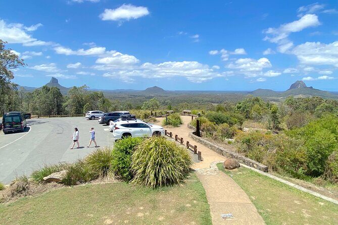 Glass House Mountains Tour with Lunch, Lookouts, and Nature Walks - How the Day Begins: From Noosa to the Mountains