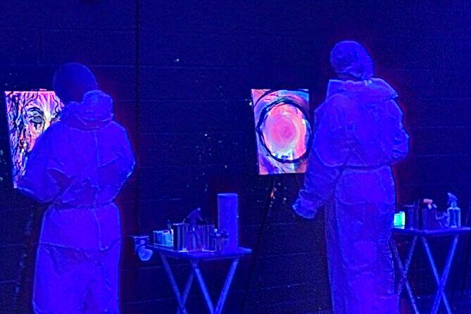 Glow In The Dark Painting With Friends - What to Expect from the Glow-In-The-Dark Painting Experience