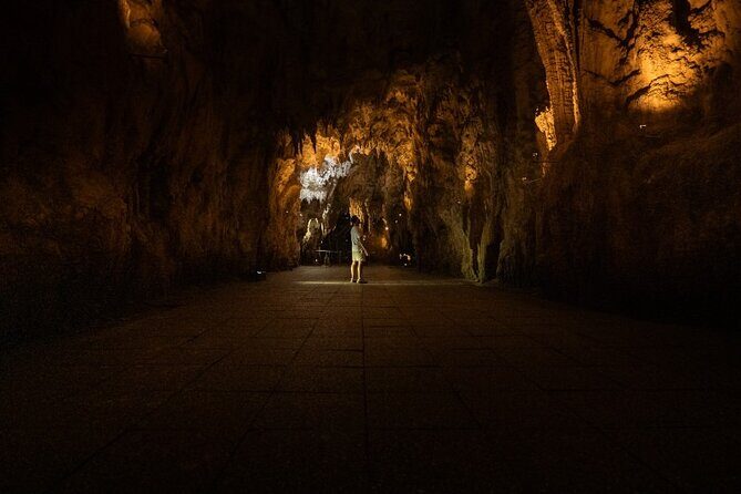Glowworm Caves & Hamilton Gardens Day Tour from Auckland - FAQ