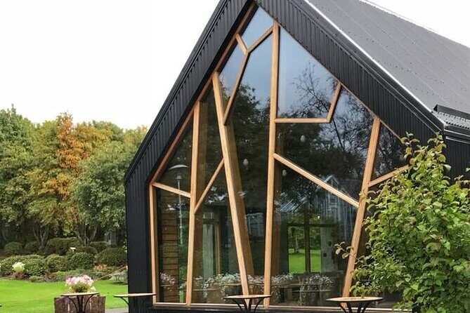 Godafoss Express Classy Round Trip with Multiple Drop Off Choice - Key Points