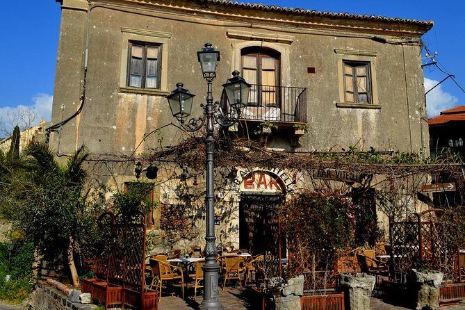 Godfather tour - An In-Depth Look at the Itinerary