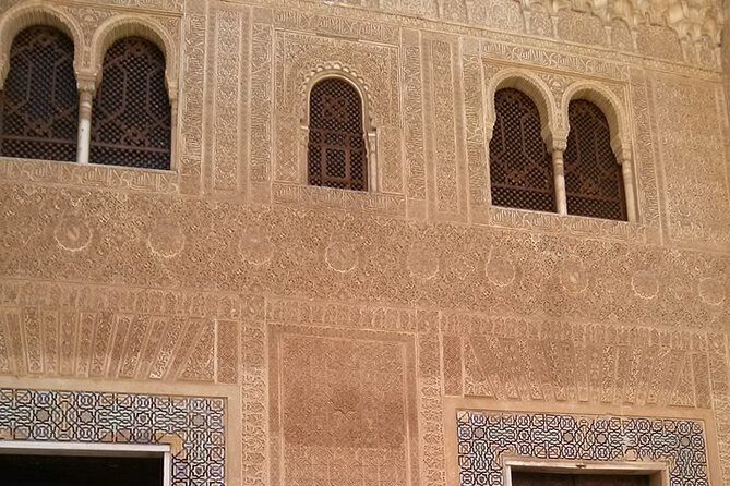 Going to Alhambra? 3 hrs Private Tour! Skip the long lines to visit the Alhambra - Why Choose This Tour?
