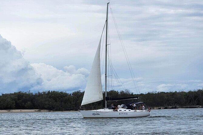 Gold Coast 2 Hr Sunset Private Sailing Charter with Drinks & Food - Key Points