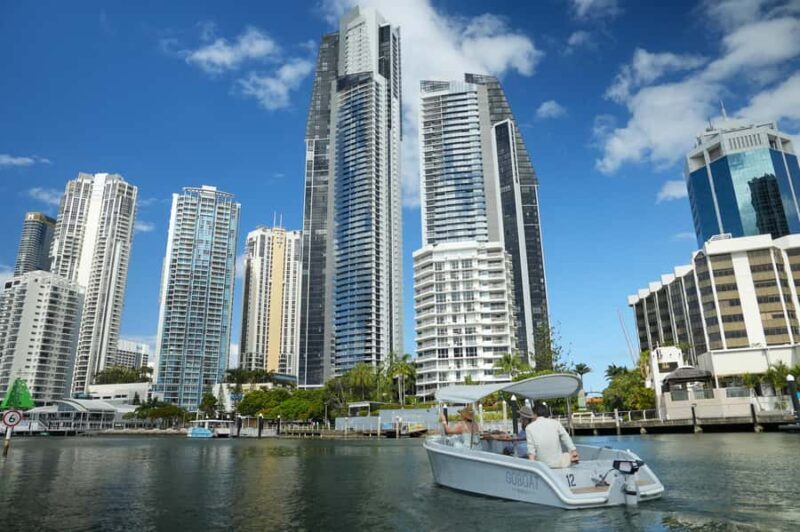 Gold Coast: Electric Picnic Boat Rental From Isle of Capri - Who Will Love This Experience?