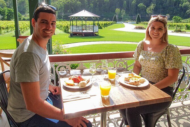 Gold Coast HotAir Balloon + Vineyard Breakfast + Transfers - An Authentic Look into the Tour