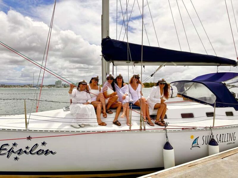 Gold Coast: Midday Sailing Cruise incl food & drinks - Key Points