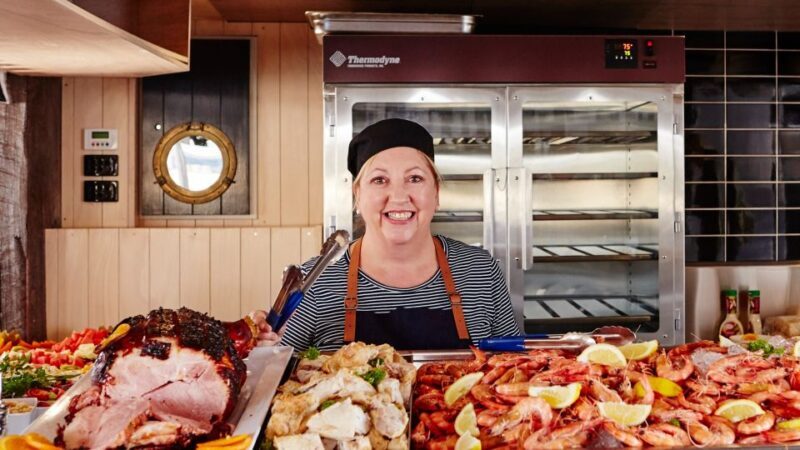 Gold Coast: Sightseeing Cruise with Buffet Lunch - FAQ