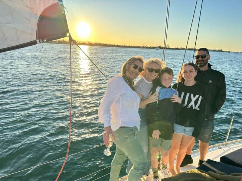 Gold Coast: Sunset Sailing Cruise incl food & drinks - An Authentic Look at the Sunset Sailing Experience