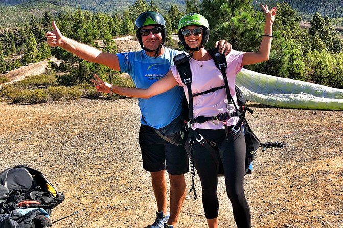 GOLD paragliding flight including videos/photos, t-shirt and a bottle of Cava - Authentic Testimonials from Reviewers