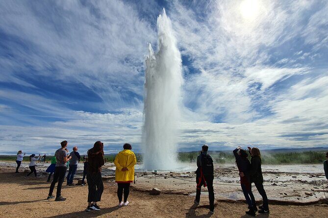 Golden Circle and Kerid Volcanic Crater Small-Group Day Tour - Starting with Þingvellir National Park