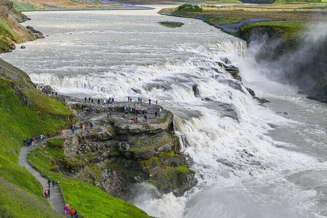 Golden Circle & Northern Lights Tour from Reykjavik - FAQs