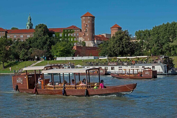 Gondola cruise The Vistula River Krakow private tour up to 12 person - An In-Depth Look at the Krakow Gondola Tour  