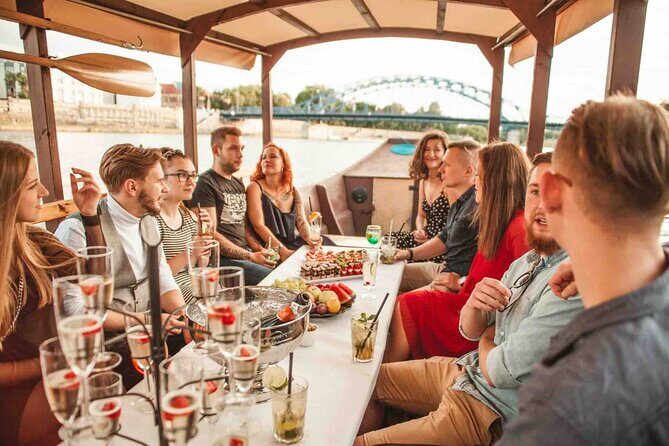 Gondola cruise The Vistula River Krakow private tour up to 12 person - FAQ  