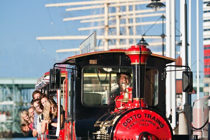 Gothenburg Old Town Sightseeing Tour - Key Points