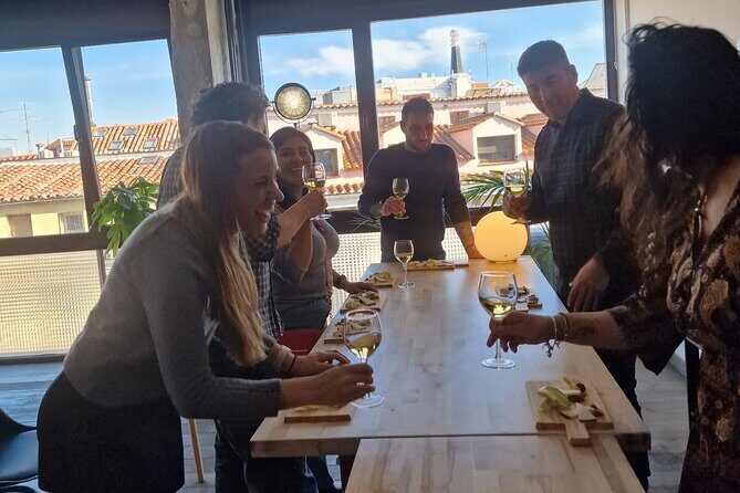 Gourmet Experience: Tasting of Spanish Cheese and Exclusive Wines - Practical Details