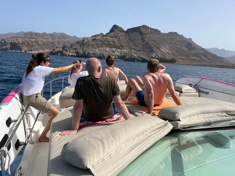 Gran Canaria: Shared yacht trip with drinks, lunch, and snorkeling - FAQ