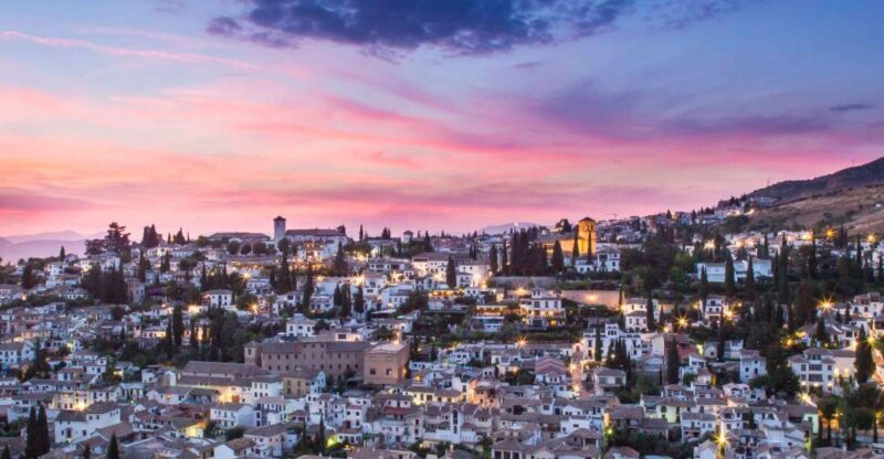 Granada: Albaicin and Sacromonte Evening Walking Tour - Key Points