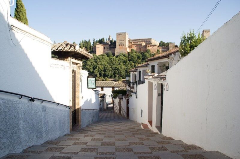 Granada: Albaicín, Sacromonte & Museum of Caves Walking Tour - Highlights of the Tour