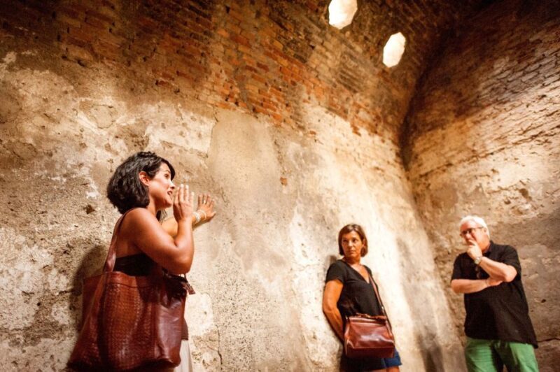 Granada: Albayzin and Sacromonte Walking Tour - The Group Size and Tour Atmosphere