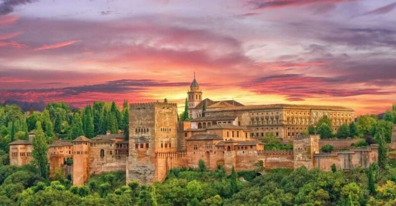 Granada Alhambra and Generalife Gardens Experience Tour - An In-Depth Look at the Tour Itinerary