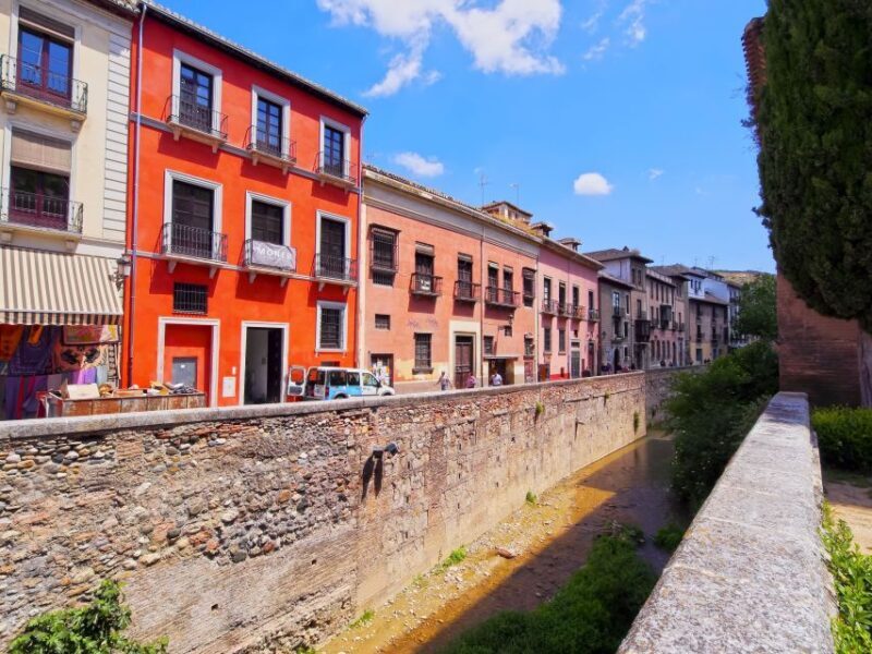 Granada: Alhambra, Cathedral, Royal Chapel and Albayzin tour - Exploring Granada: An In-Depth Review of the Alhambra, Cathedral, and Neighborhoods Tour