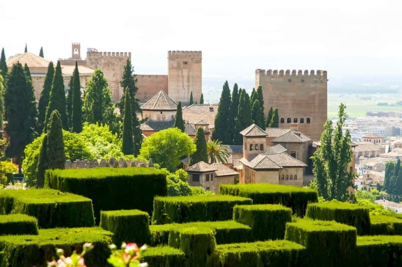 Granada: Alhambra & Gardens Tour w/Nasrid Palaces Option - FAQ