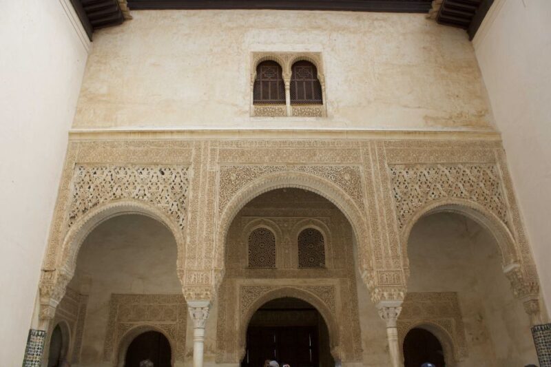 Granada: Alhambra Guided Tour with Nasrid Palaces - The Sum Up