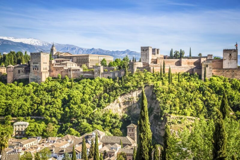 Granada: Alhambra, Nasrid, and Generalife Private Tour - An In-Depth Look at the Tour Experience