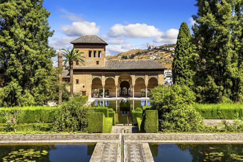 Granada: Alhambra, Nasrid Palaces, & Generalife Guided Tour - The Bottom Line