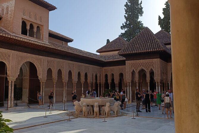 Granada : Alhambra Prestige Group Tour (VIP tickets included) - FAQ
