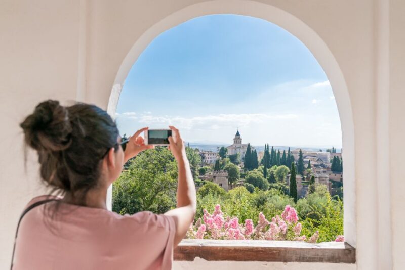 Granada: Alhambra Ticket and Guided Tour with Nasrid Palaces - Insights from Reviewers