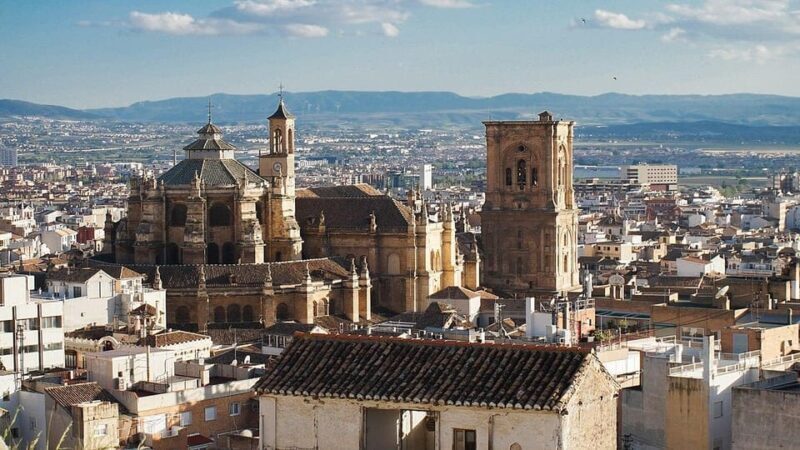 Granada: Cathedral and Royal Chapel Private tour with ticket - The Itinerary in Detail: What Makes Each Stop Special