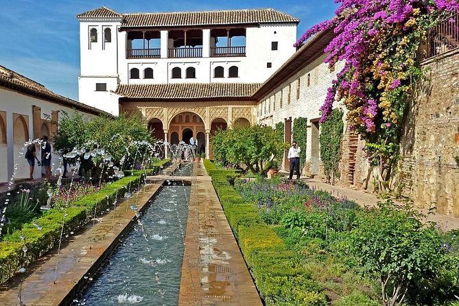 Granada Day Trip: Alhambra & Nazaries Palaces from Seville - Who Should Consider This Tour?