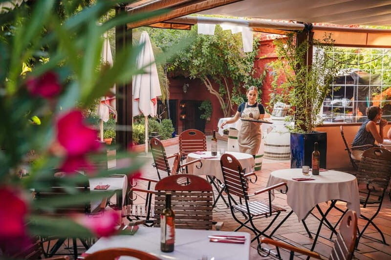 Granada: Dinner with Paella on a Terrace in the Albayzín and Live Flamenco - A Complete Look at the Experience