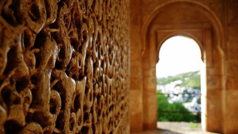 Granada: Fast-Track Alhambra & Nasrid Palaces Guided Tour - Is This Tour for You?