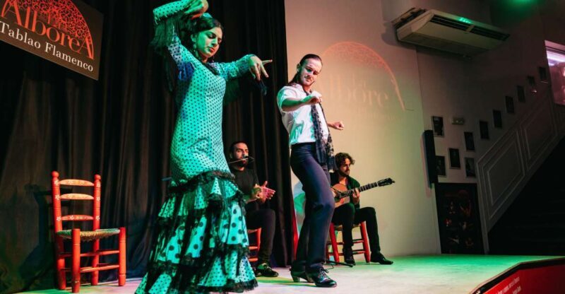 Granada: Flamenco Show in La Alboreá - Key Points