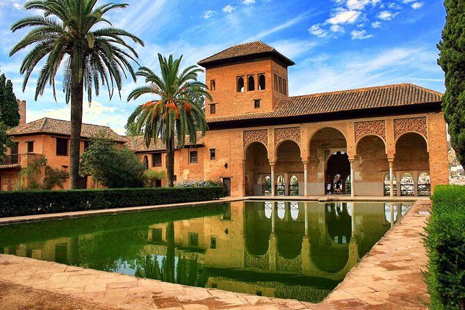 Granada Full Day Tour From Malaga - Who Should Consider This Tour?