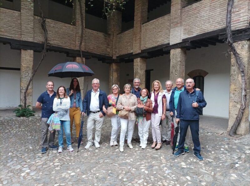 Granada: Historic Center and Lower Albaicin Walking Tour - Practical Aspects to Consider