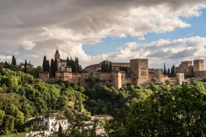 Granada: Los Amayas Cave Flamenco Show in Sacromonte - The Sum Up