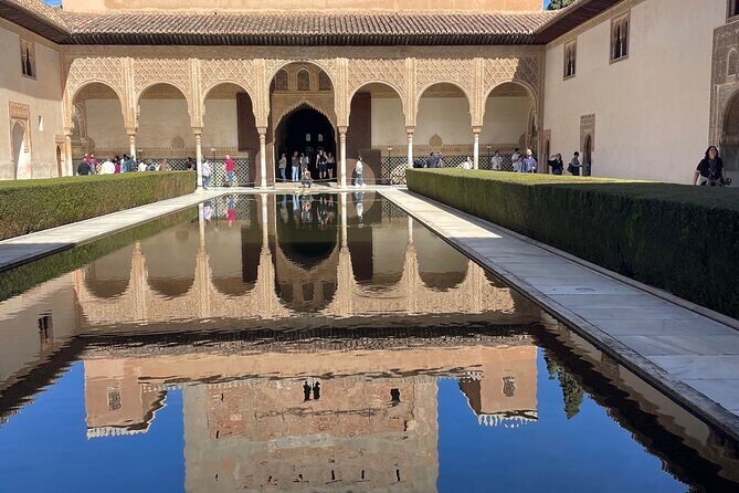 Granada : Private Alhambra Tour + Nazaries Palaces (VIP) - Summary