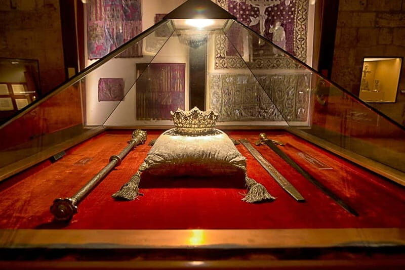 Granada: Royal Chapel of Granada Entry Ticket - Who Should Consider This Tour?