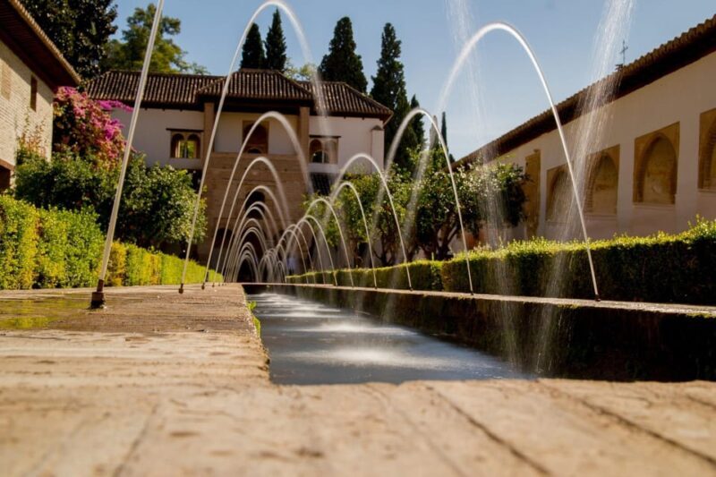 Granada: Tour of Alhambra, Generalife, and Nasrid Palaces - The Detailed Experience