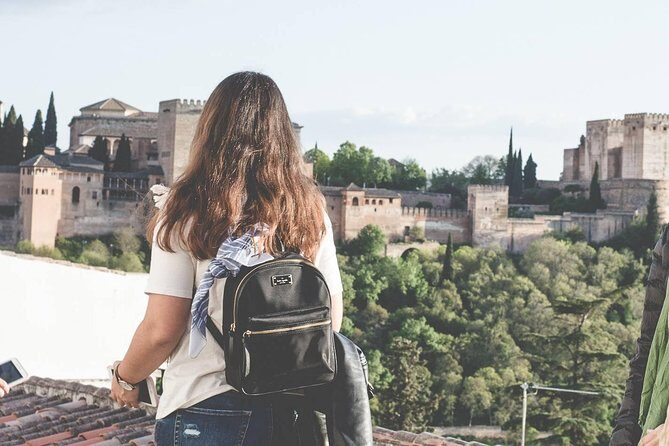 Granada's Hidden Treasures: Albayzin and Sacromonte Walking Tour - Discovering Granada’s Neighborhoods: A Guide to the Experience