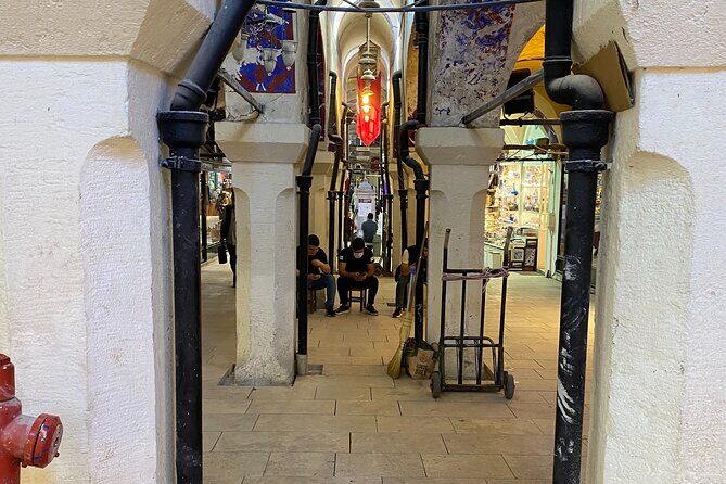 Grand Bazaar Through the Alleys - Key Points