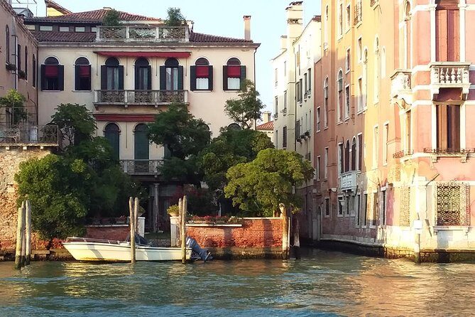 Grand Canal boat tour and Murano glass experience with Hotel pick up - Exploring the Details: What to Expect on the Tour