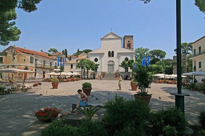 Grand Tour of 10 hours: Amalfi coast, Sorrento & Pompeii ruins - Exploring the Itinerary in Detail