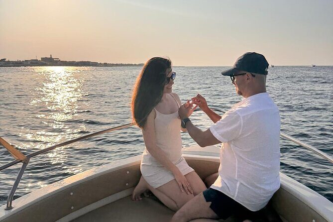 Group boat ride in Polignano between caves, swimming and aperitif - Meeting Points and Logistics