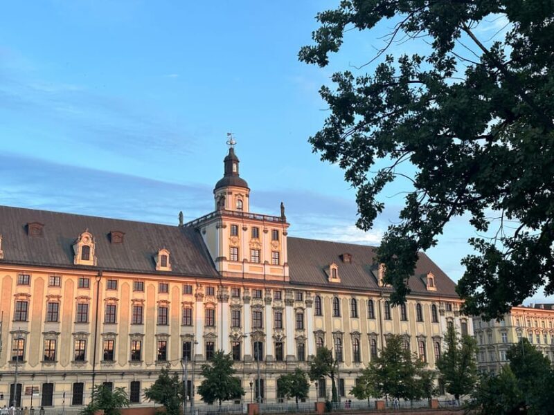 Group city tour (walking tour) through Wroclaw in German - Key Points