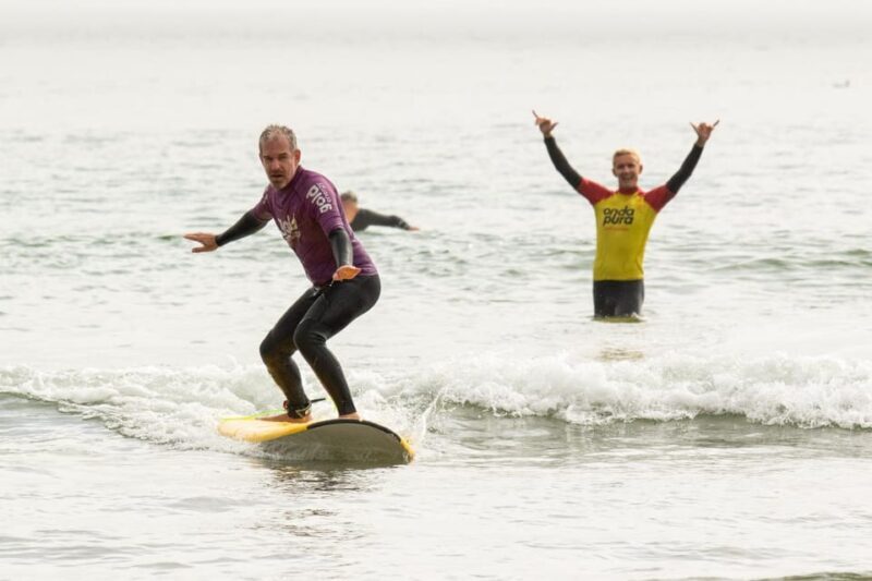 Group Surf Lesson - The Role of the Instructors